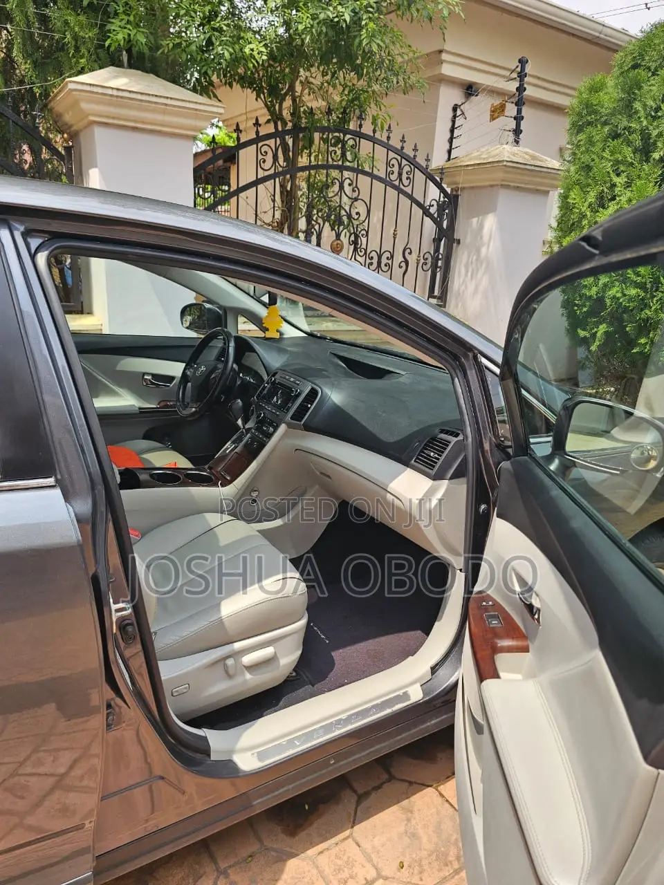 Toyota Venza AWD 2011 Gray in Obafemi-Owode - Cars, Joshua Obodo | Jiji.ng