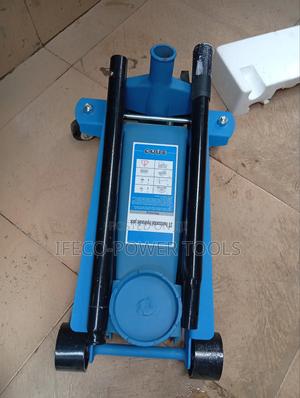 3-Ton Horizontal Hydraulic Jack (Also Known as a Floor or Trolley Jack ...