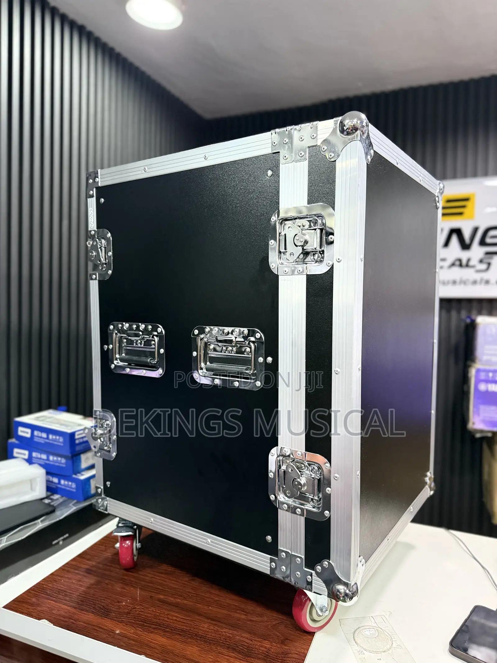 Heavy Duty 16 Units Amplifier Rack With Wheels Amp in Ojo - Audio ...