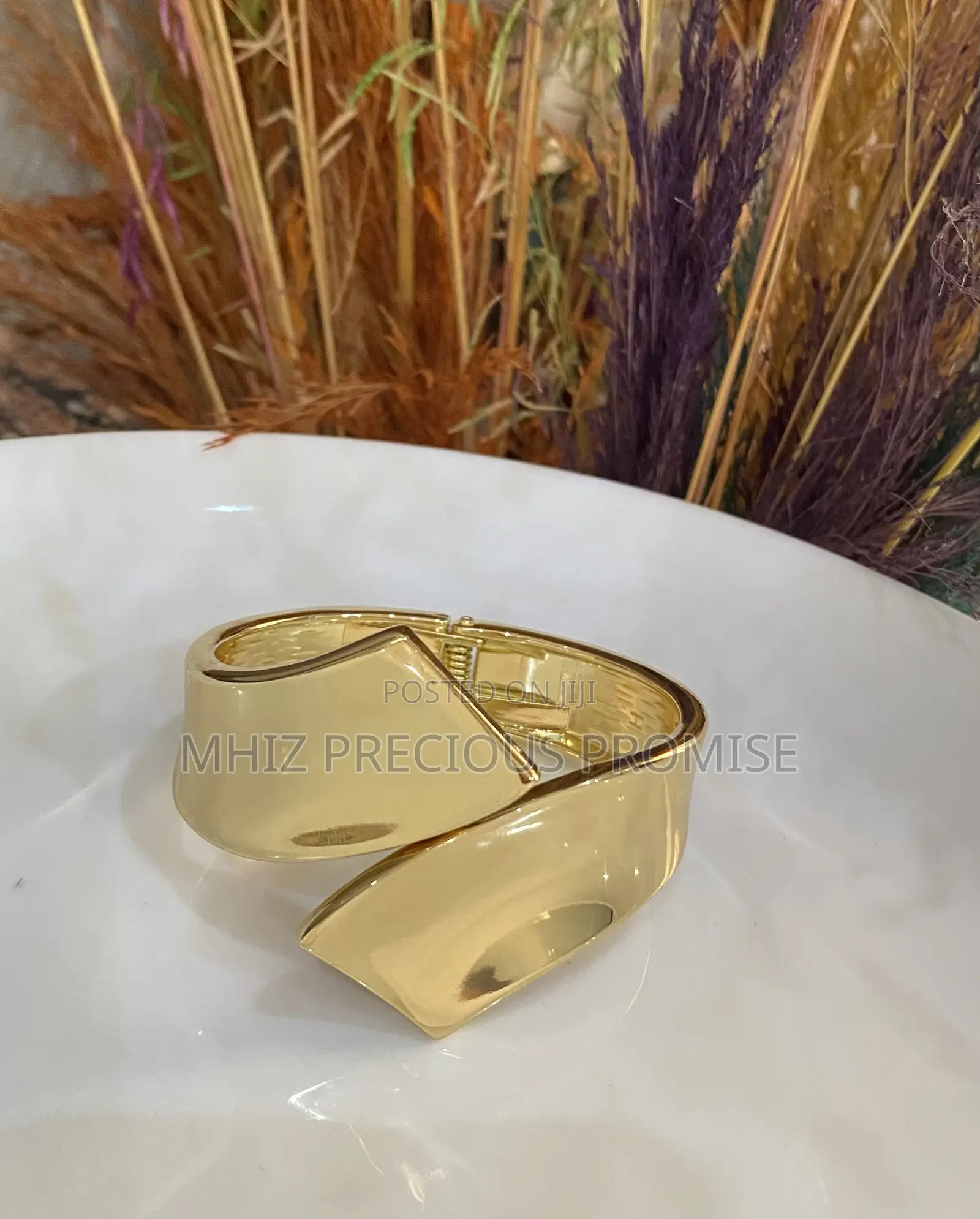 Chunky Bangles in Gwarinpa - Jewelry, Mhiz Precious Promise | Jiji.ng