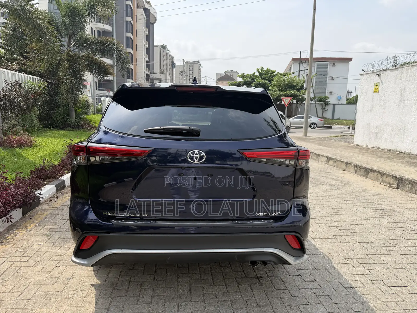 Toyota Highlander XSE 2022 Blue in Ikoyi - Cars, Lateef Olatunde | Jiji.ng