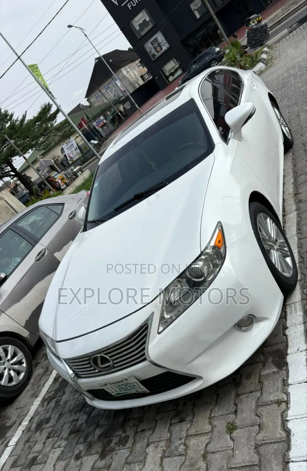 Lexus ES 2012 White in Port-Harcourt - Cars, Divine Favour Eze | Jiji.ng