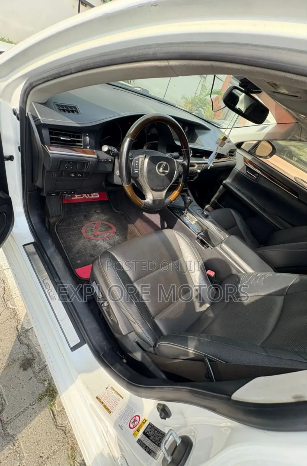 Lexus ES 2012 White in Port-Harcourt - Cars, Divine Favour Eze | Jiji.ng