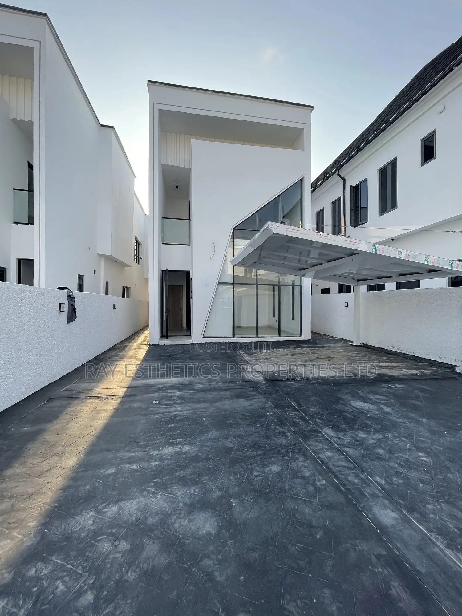 5bdrm Duplex in Harris Drive, Lagos State for sale for sale - Ray ...