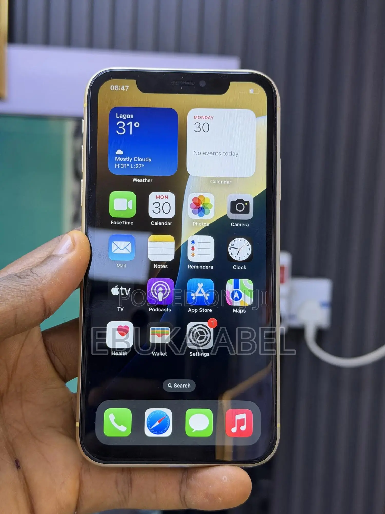 Apple iPhone XR 128 GB Yellow for sale - Ebuka Abel Price: ₦ 170,000 on ...