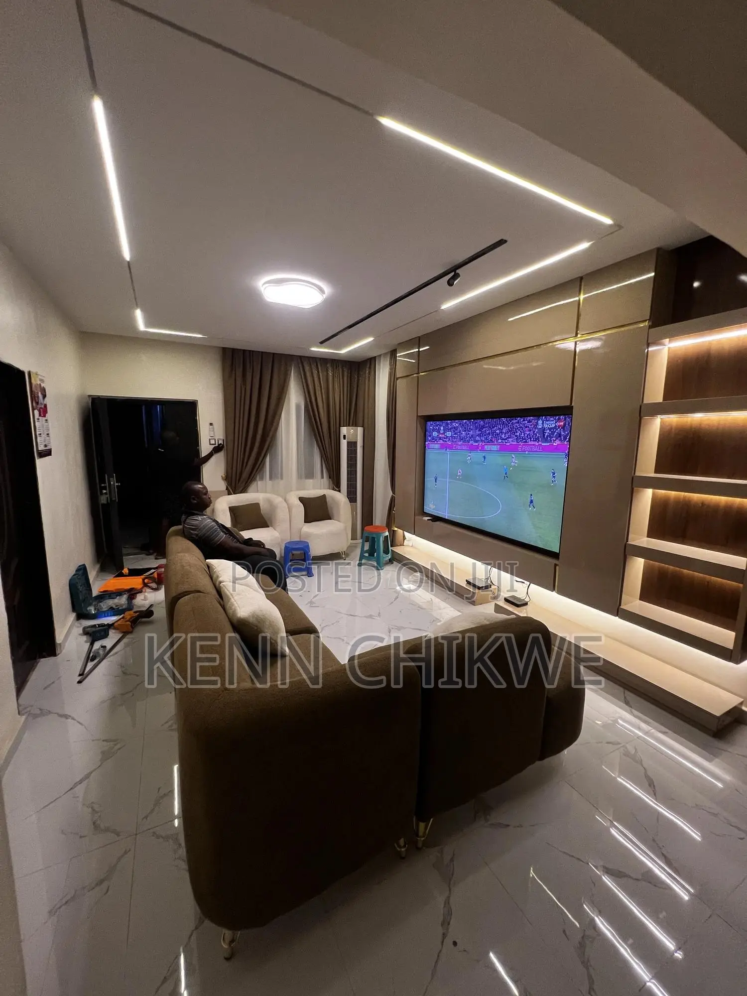 Tv Unit/ Tv Console for sale - Kenn Chikwe Price: ₦ 850,000 on Jiji.ng ...