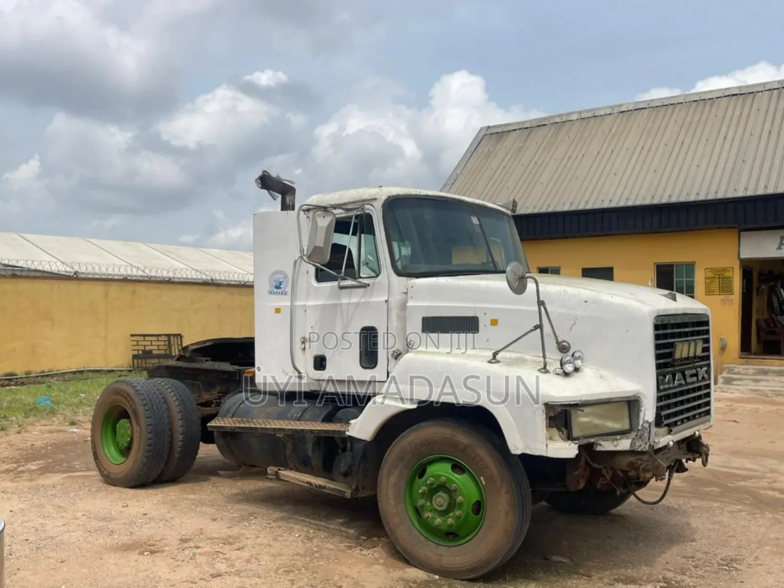 Sales Agent for sale - Price: ₦ 28,000,000 on Jiji.ng [Benin City]