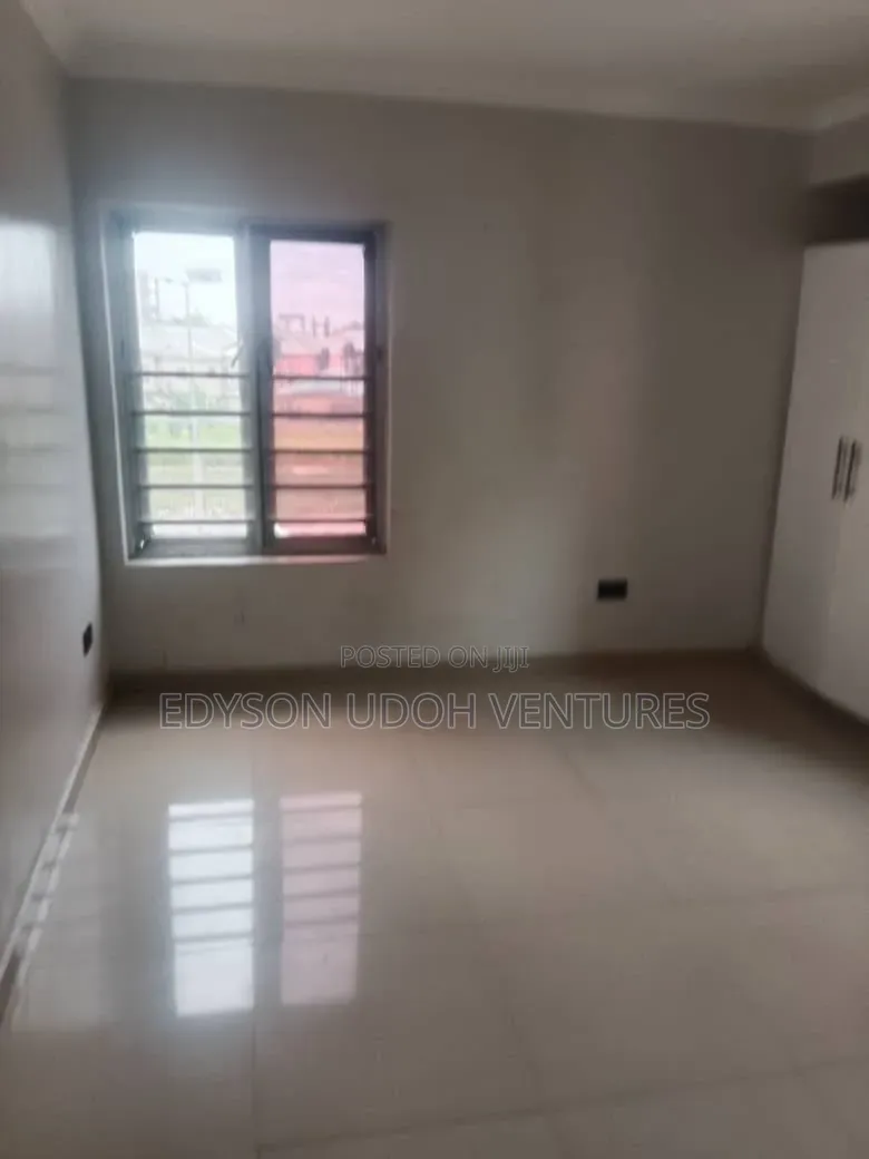 2bdrm Block of Flats in Lekki Phase 1 for rent for sale - Price: ₦ ...