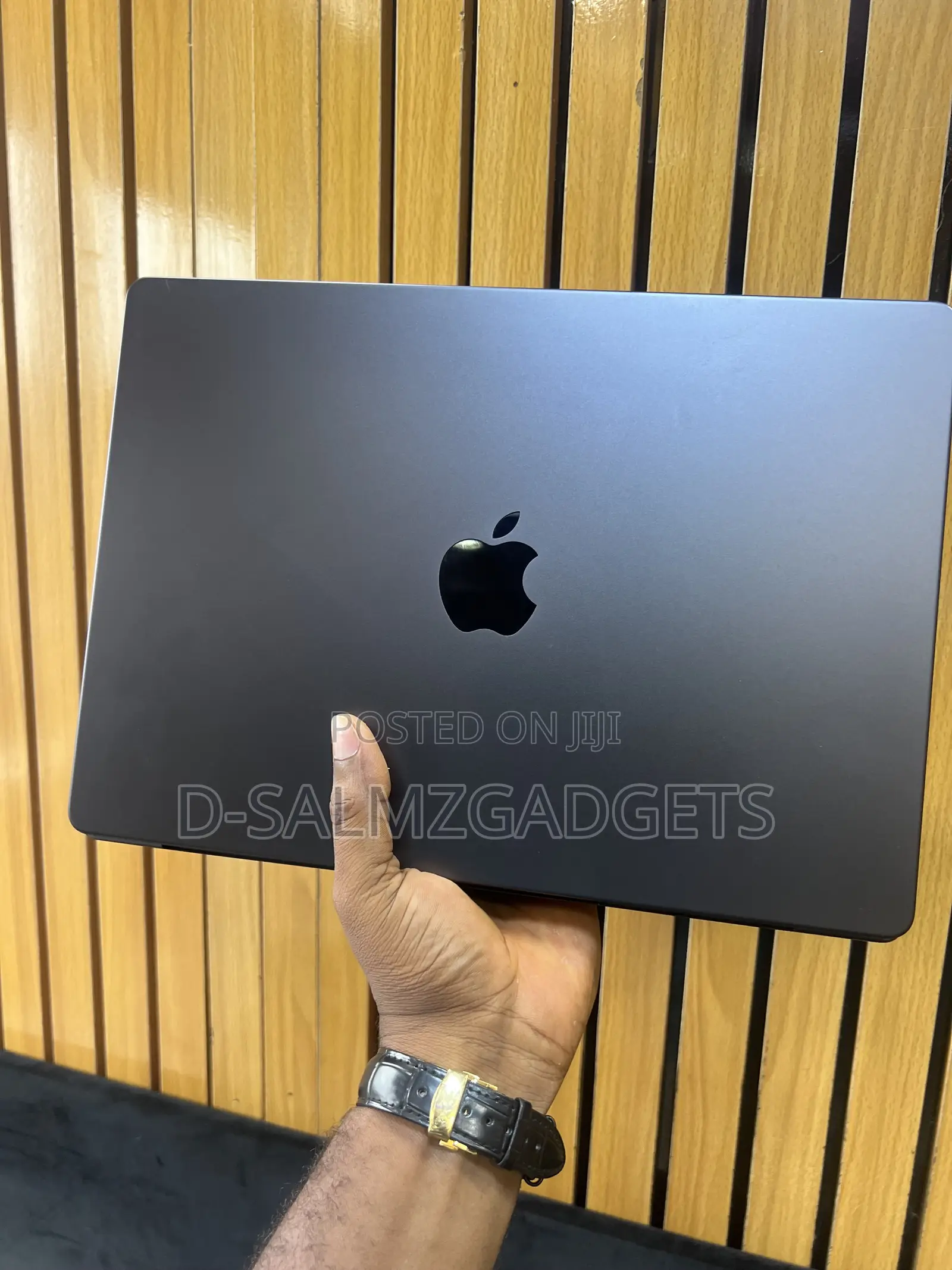Laptop Apple MacBook Pro 2023 M3 Pro 18GB Apple M3 Pro SSD 512GB for ...