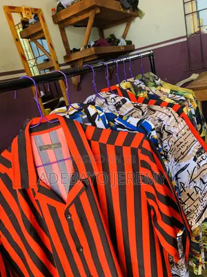 Vintage Shirt Plug for sale - Adebayo Price: ₦ 8,000 on Jiji.ng [Ifo]