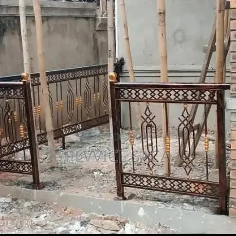 Wrought-Iron Handrail Dragon and Square Starter for sale - PLVVICE SACA ...