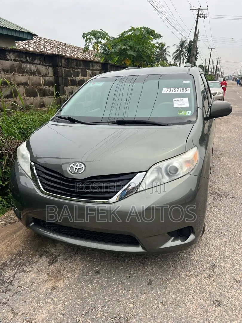 Toyota Sienna LE 7 Passenger 2011 Green for sale - Balfek Autos Price ...
