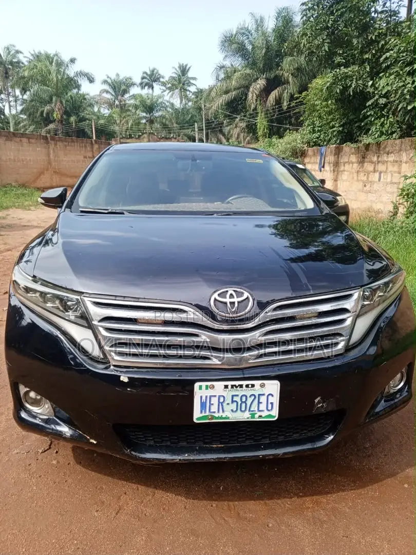 Toyota Venza V6 AWD 2010 Black for sale - Okenagba Josephat Price: ₦ ...
