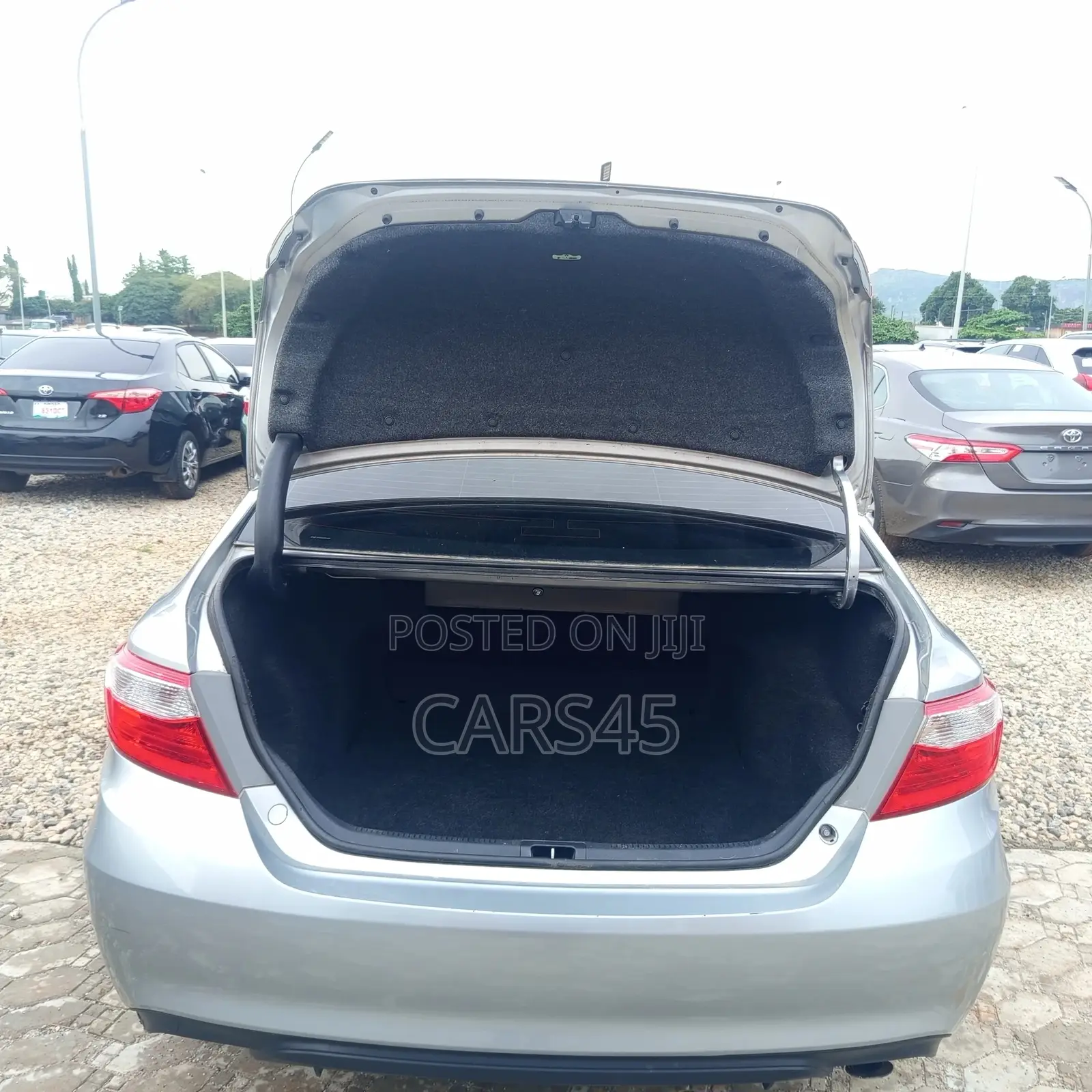 Toyota Camry 2016 Silver - Cars45 Price: ₦ 16,875,000 on Jiji.ng [Kubwa]