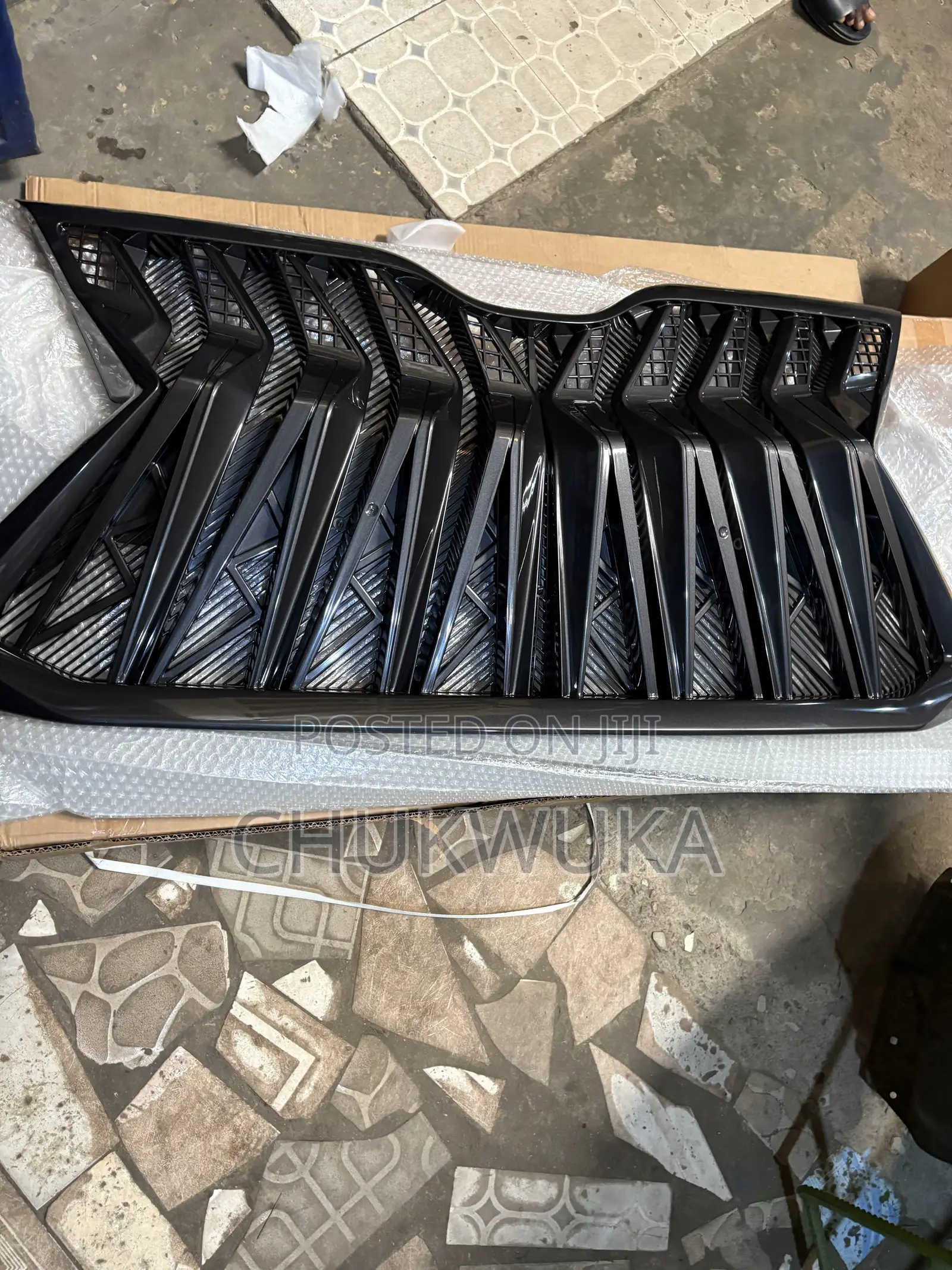 Front Grill Toyota Venza Vip Conversion - Chukwuka Price: ₦ 400,000 on ...