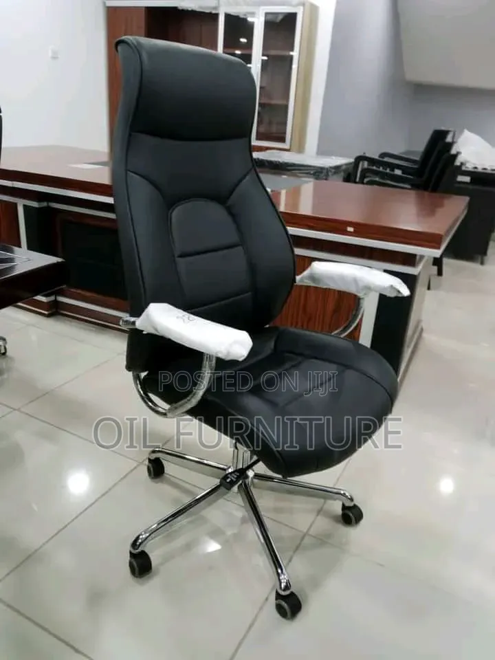 Luxury Executive High-Back Office Chair - Ergonomic Leather Seat - Oil ...