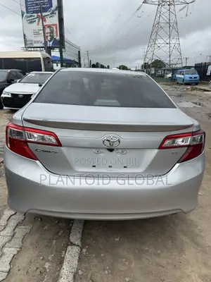 Toyota Camry SE 4dr Sedan (2.5L 4cyl 6A) 2013 Silver - Plantoid Global ...