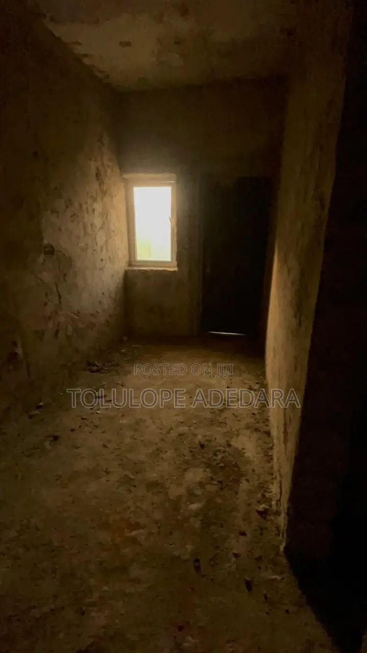 3bdrm Duplex in In A Mini Estate By, Lugbe District for sale - Tolulope ...