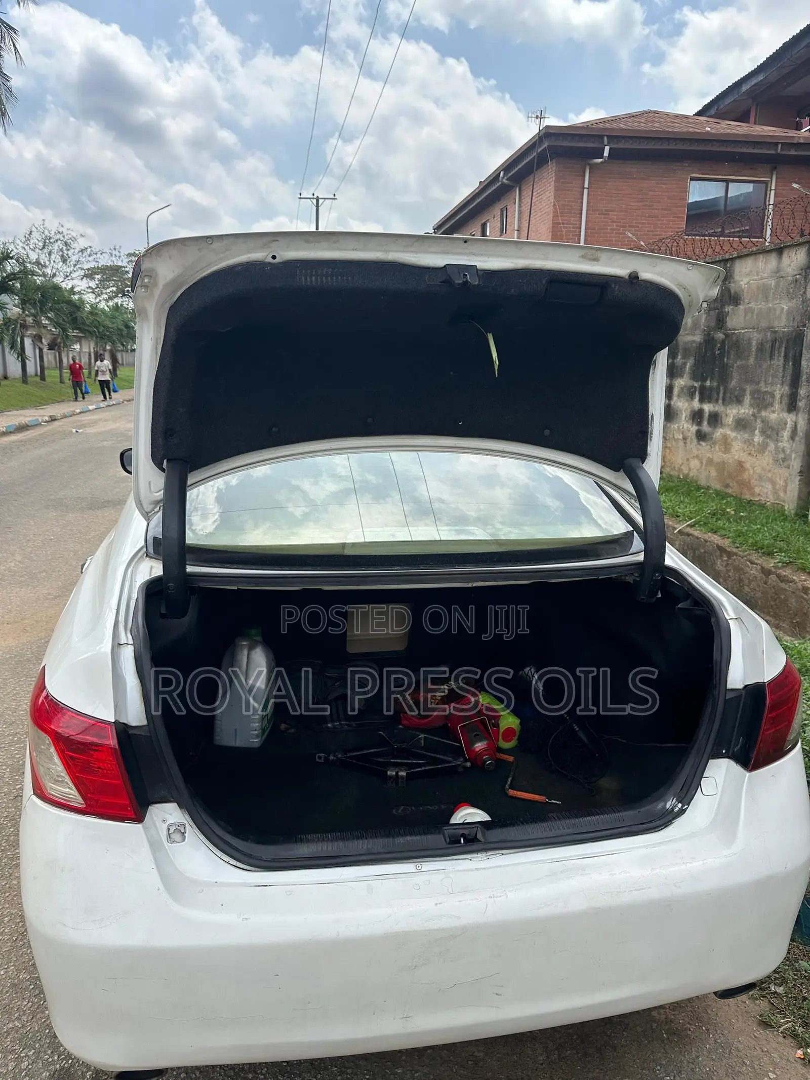 Lexus ES 350 2008 White - Royal press oils Price: ₦ 5,500,000 on Jiji ...