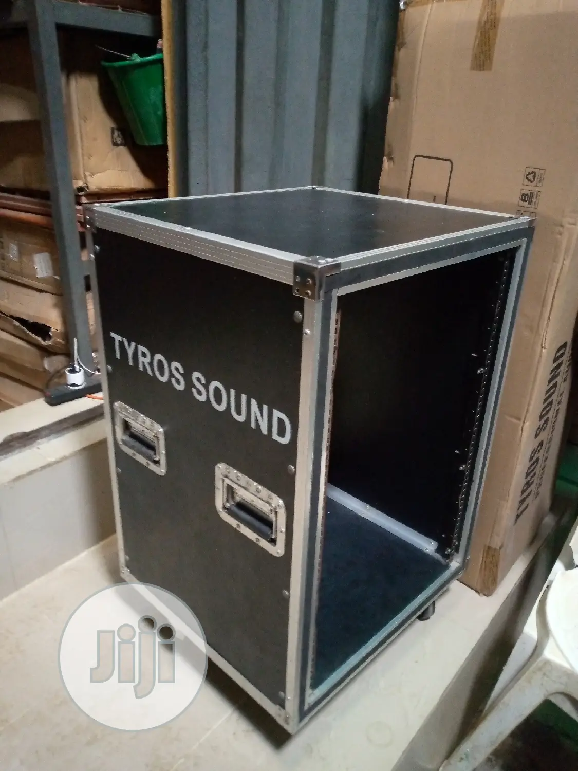 Professional 18 Unit Amp Rack in Ojo - Musical Instruments & Gear ...