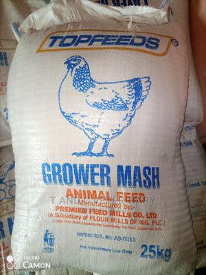 Top Feed Grower Mash Poultry Chicken Feed 25kg in Agege - Feeds ...